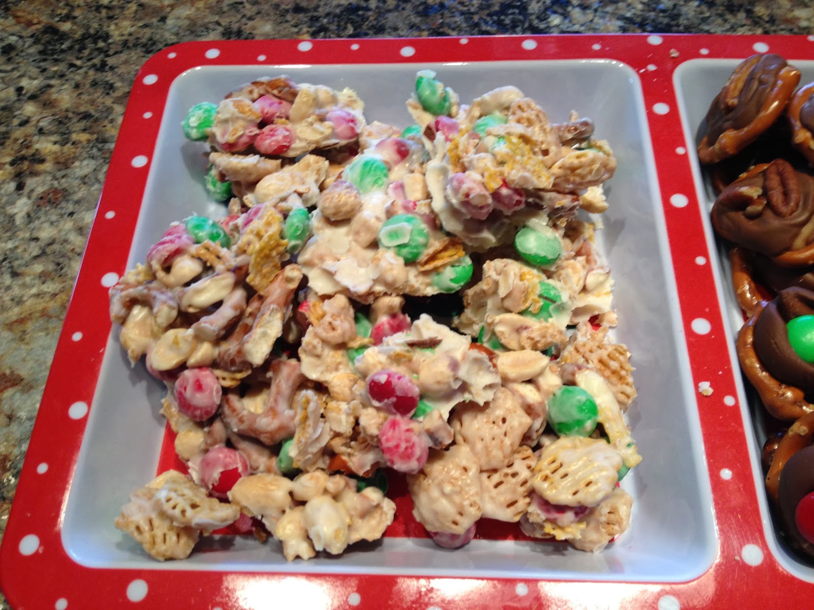 The Farmer's Wife, IN: Christmas Trash Candy Recipe
